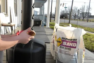 Guide On How to Fill a Heavy Punching Bag - SmartMMA